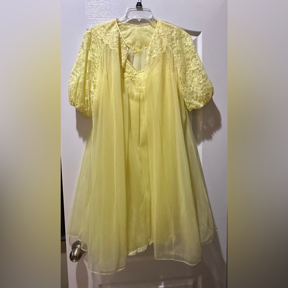 Elegant Yellow Night Gown And Robe Combo - Gem